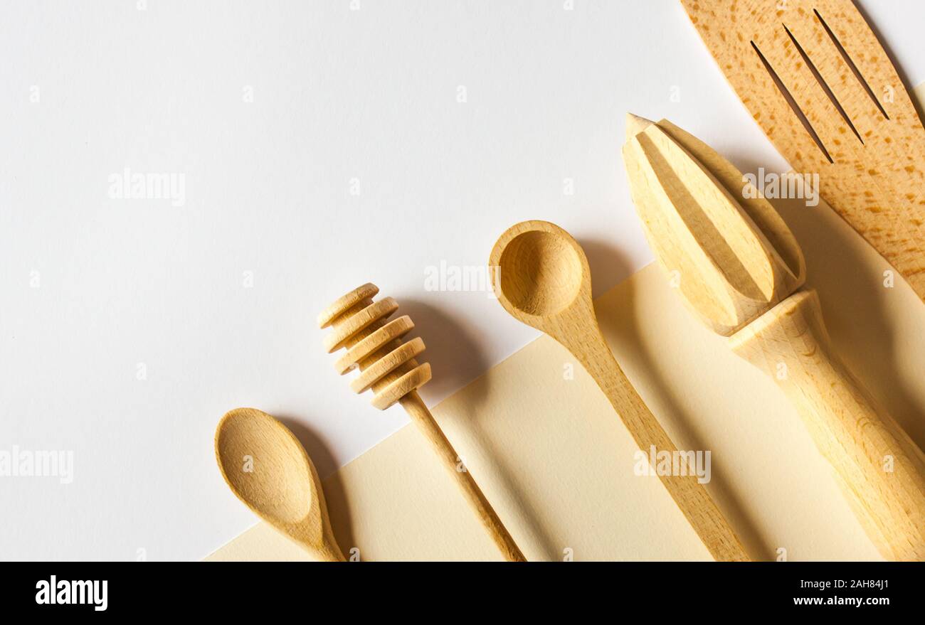 Handmade wooden cutlery Stock Photo - Alamy