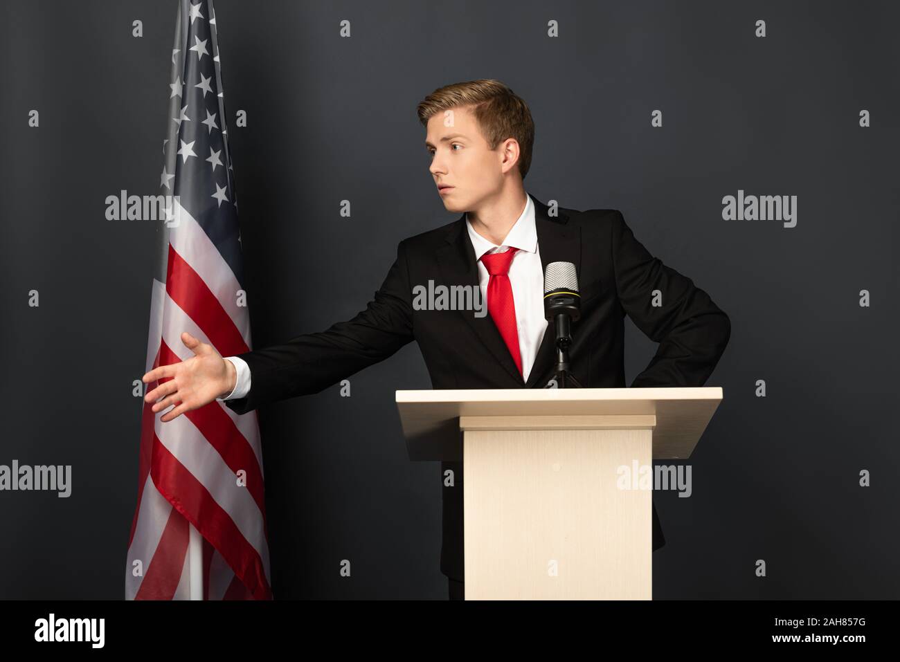 President trump speaking head shot hi-res stock photography and images ...