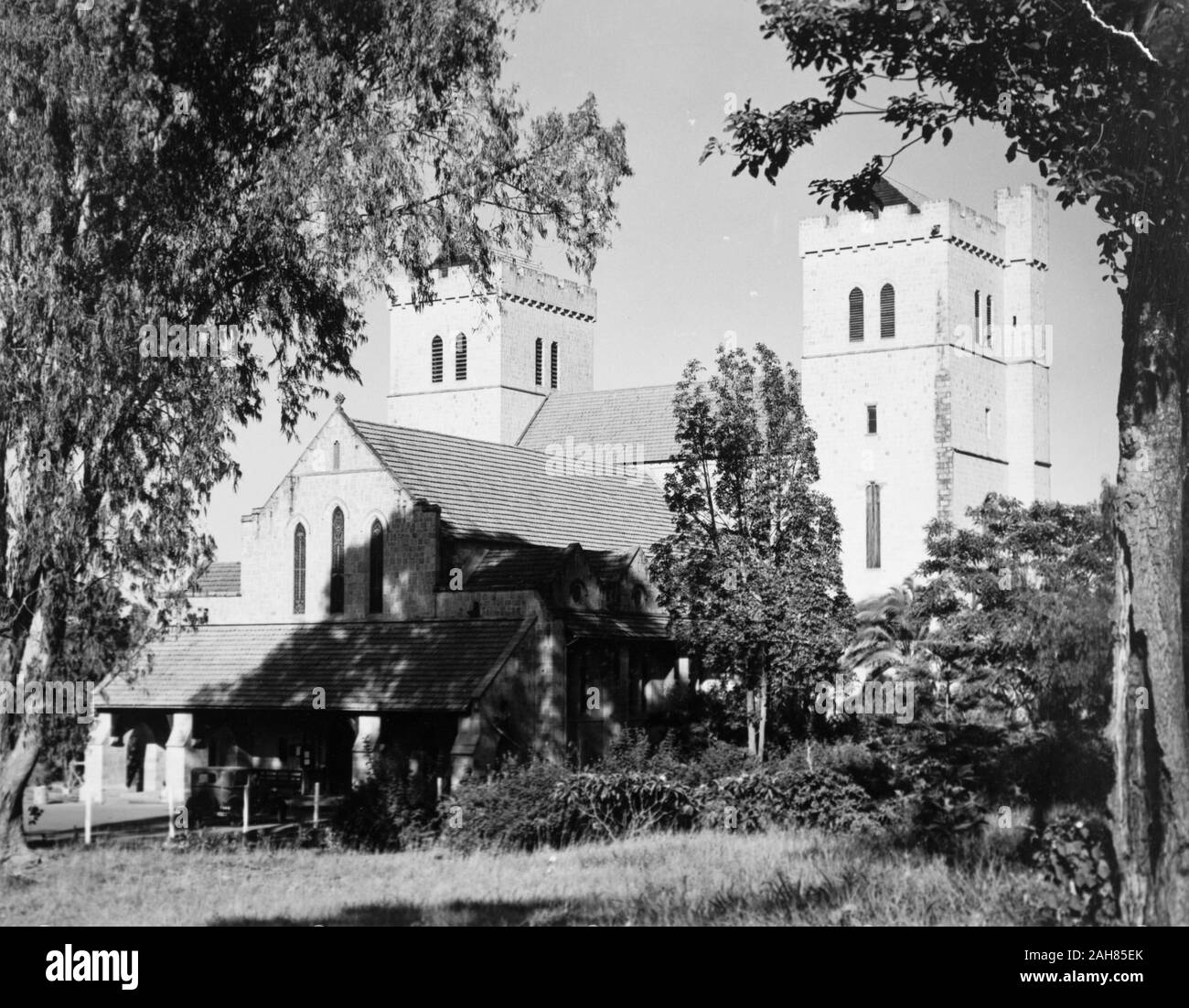 On side elevation Black and White Stock Photos & Images - Alamy