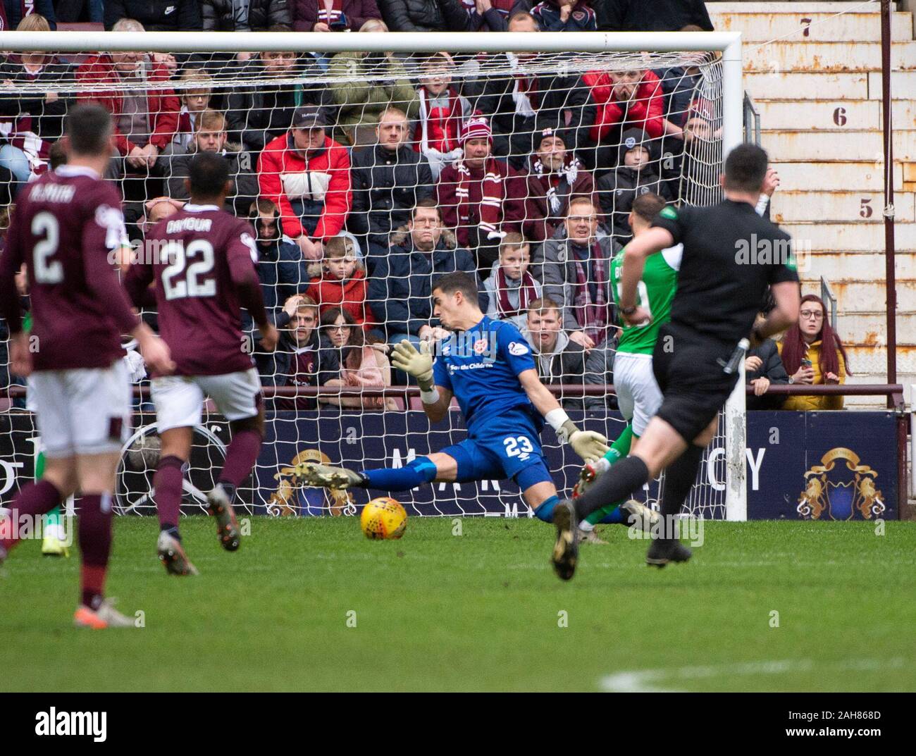 Martin boyle hearts hi-res stock photography and images - Alamy