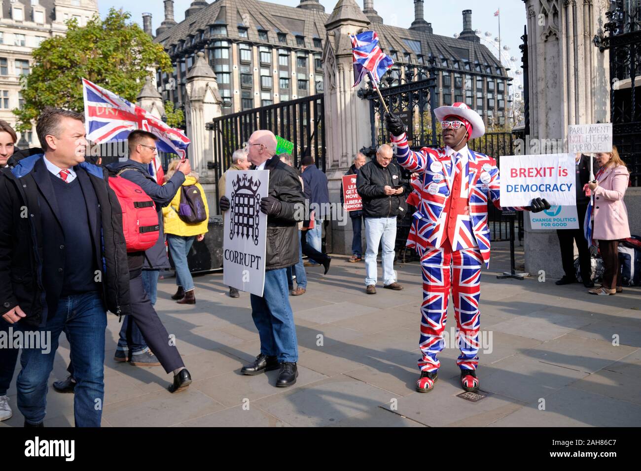 Leave protesters in front of the House of Commons Dressed in Union Jack ...