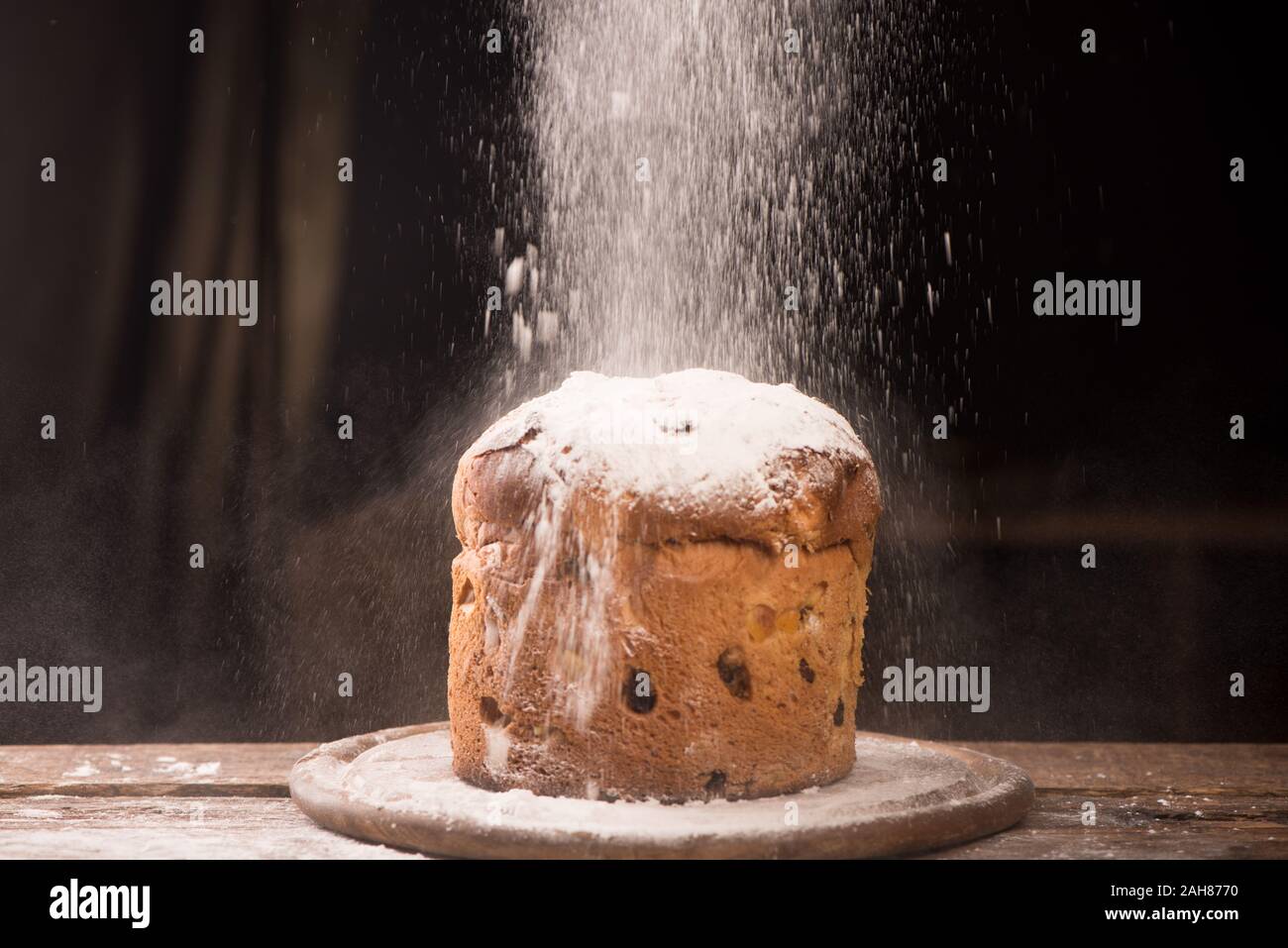 Panettone display hi-res stock photography and images - Alamy