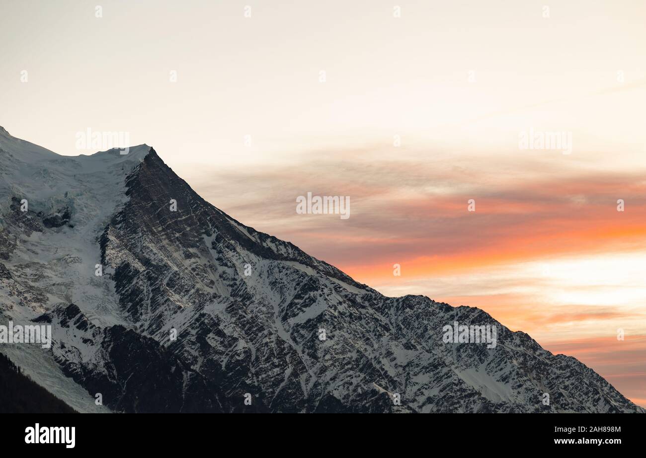 Pointy mountain hi-res stock photography and images - Alamy
