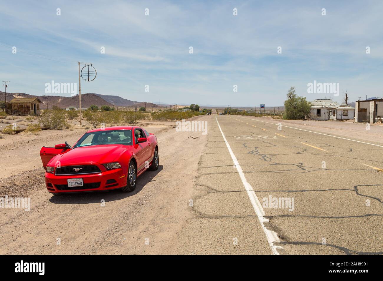 Red Ford Mustang on the Route 66, Ludlow, USA Stock Photo - Alamy
