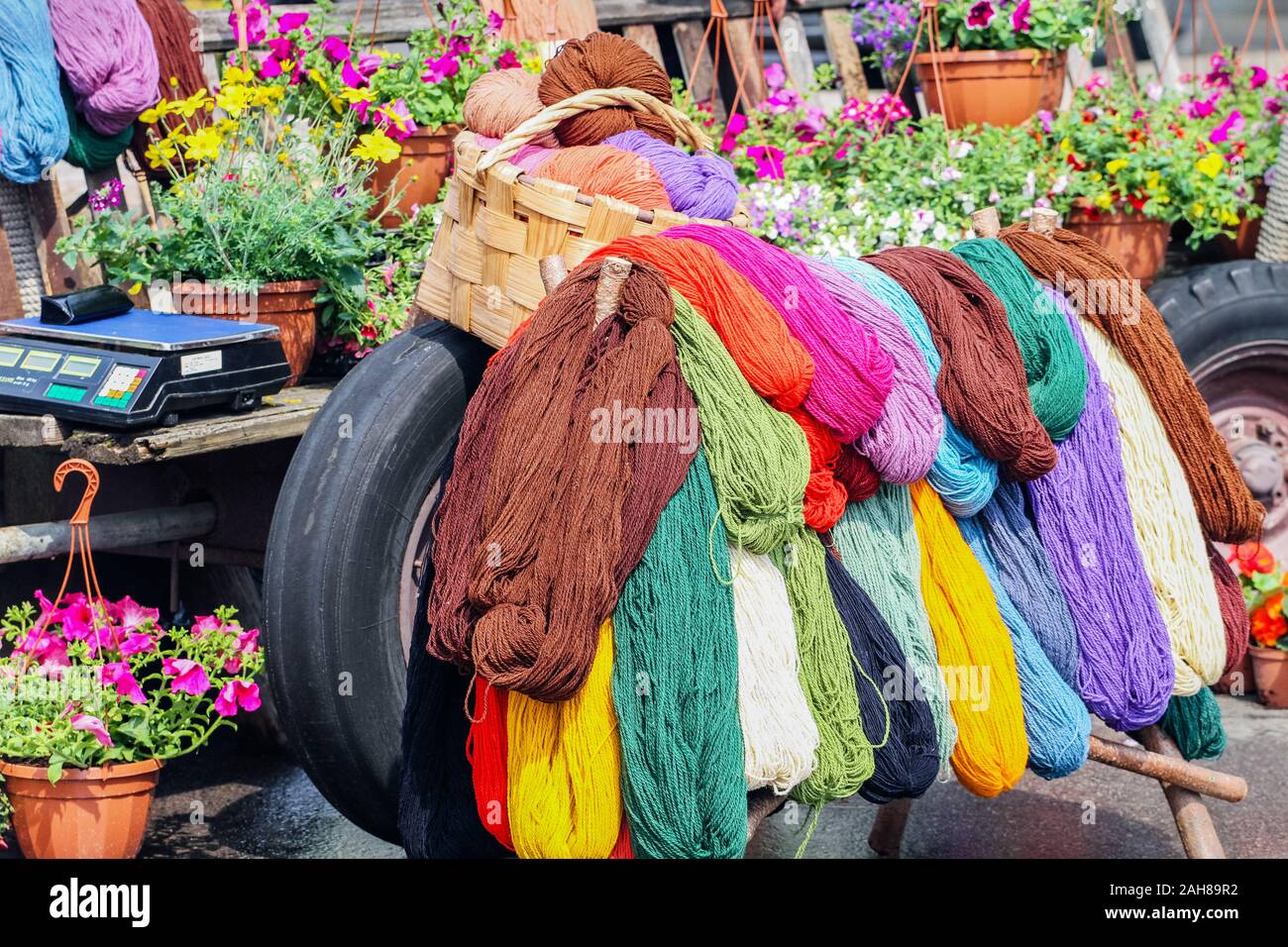 Wool packs hi-res stock photography and images - Alamy