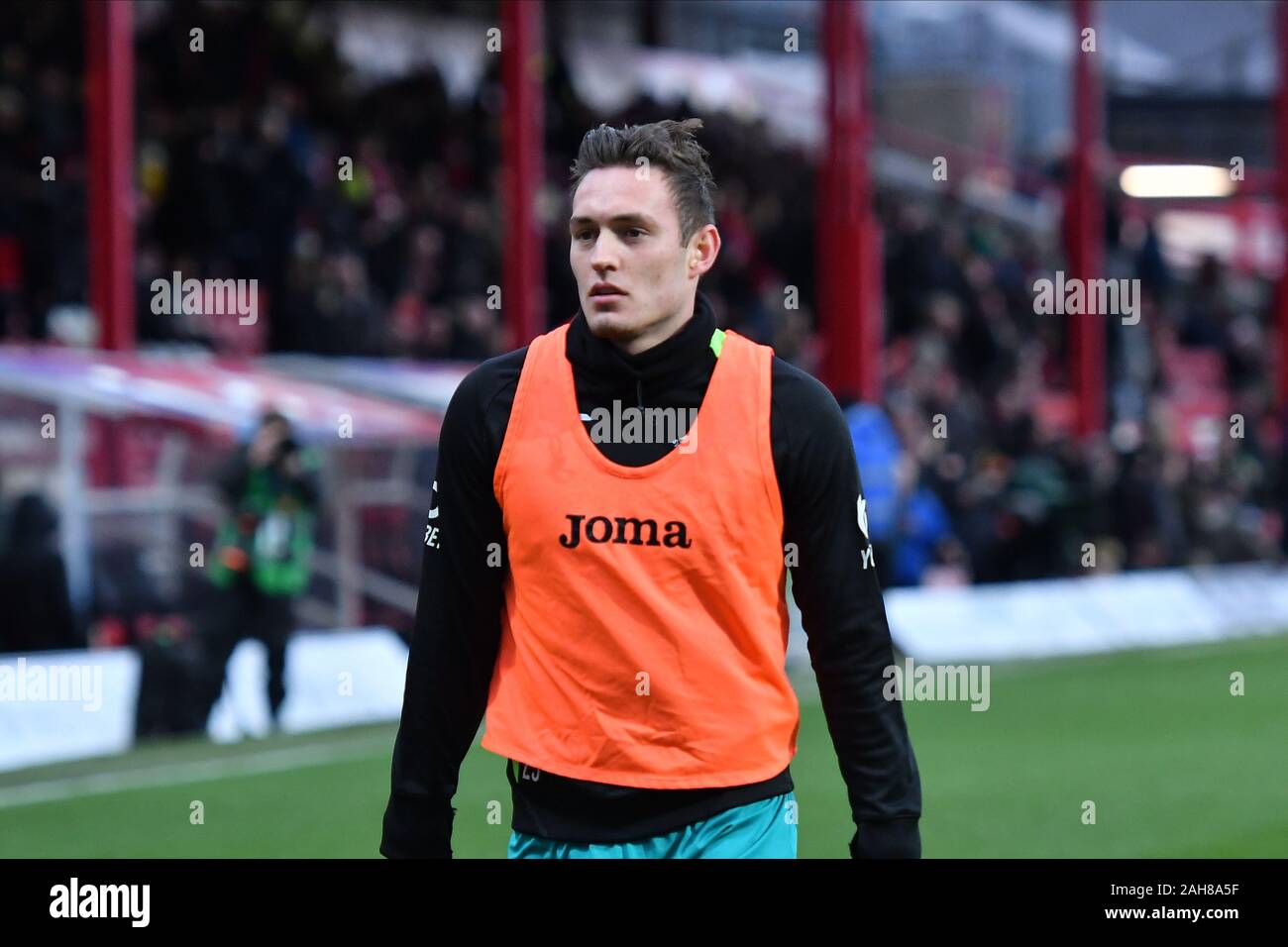 Connor roberts brentford hi-res stock photography and images - Alamy