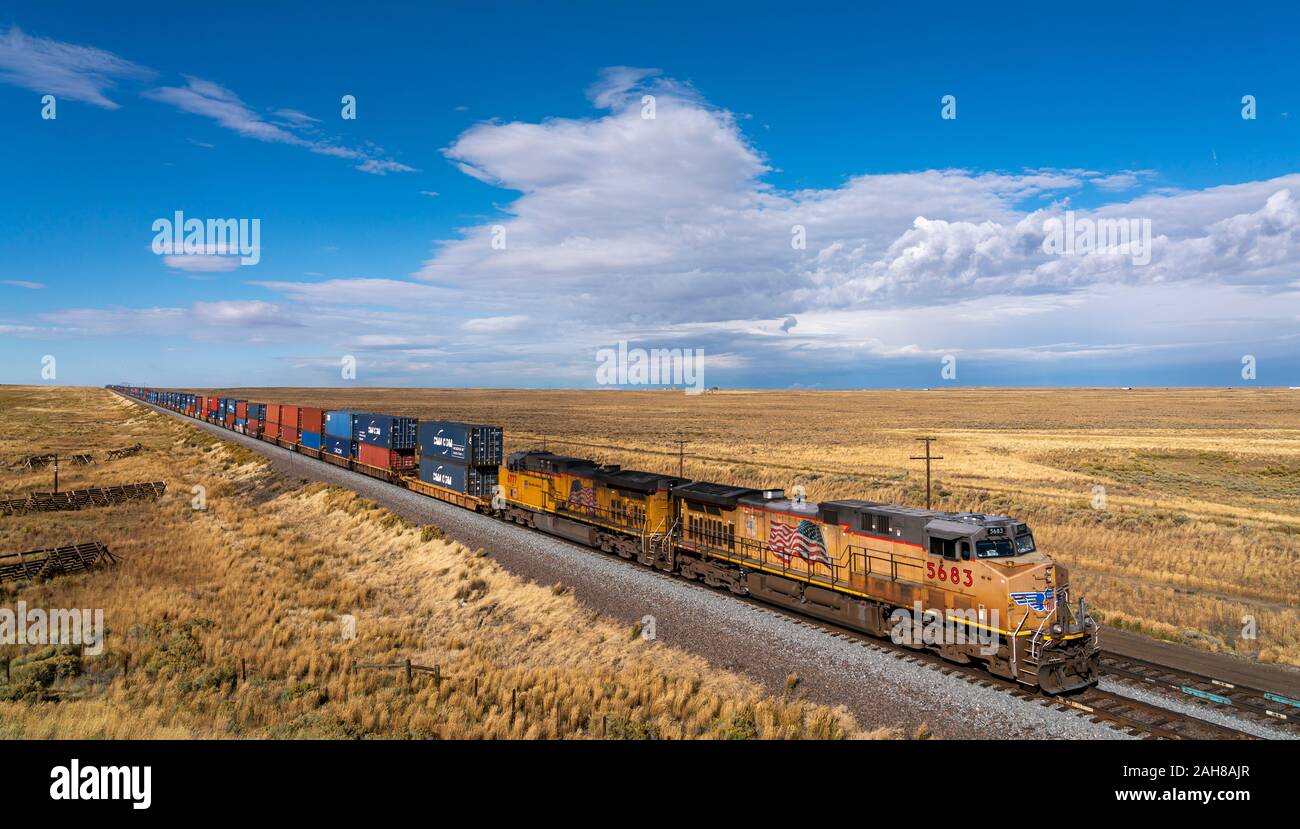 Union Pacific train in Wyoming Stock Photo - Alamy