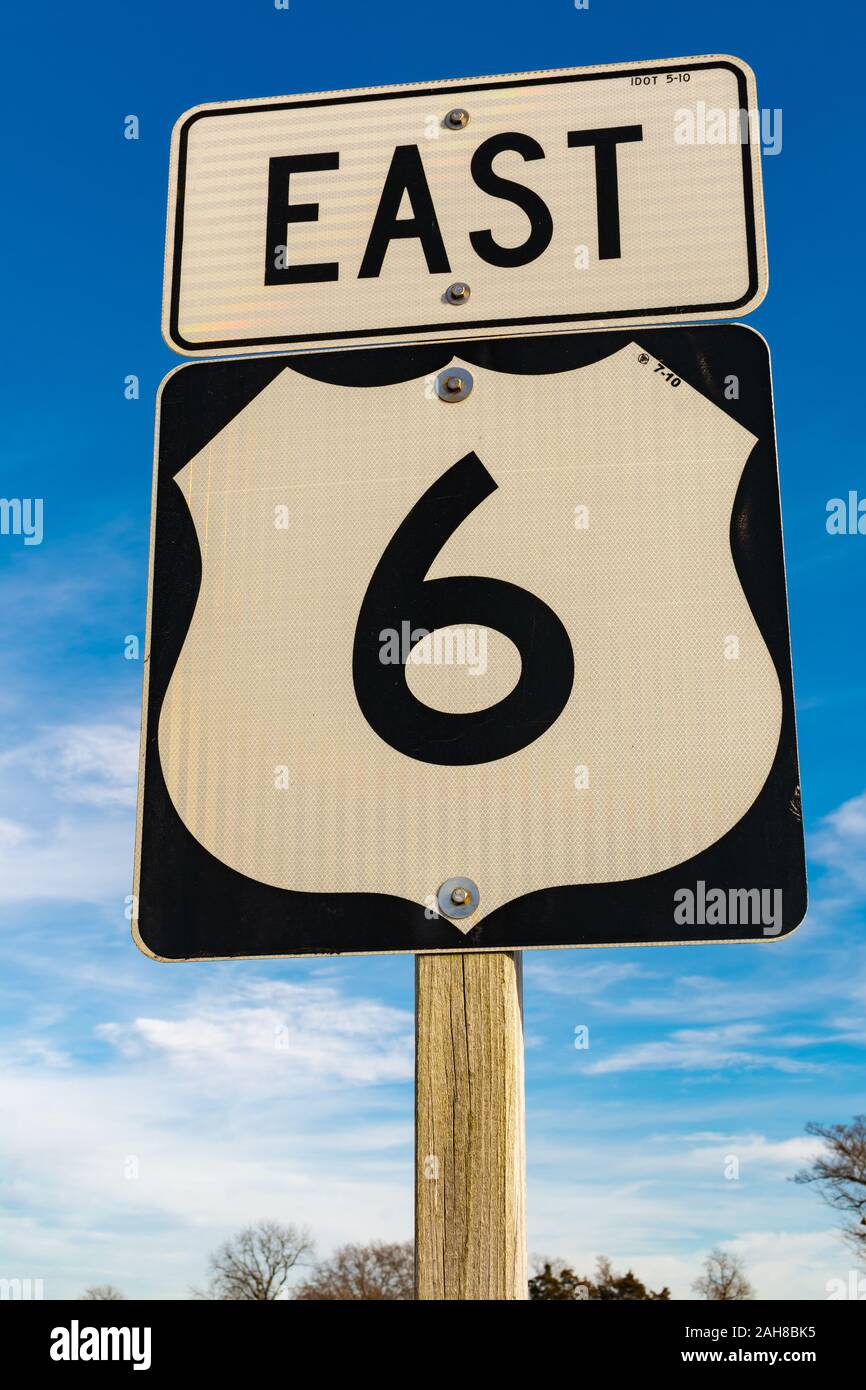 Route 6 road sign in rural Illinois. Bureau County, Illinois, USA Stock ...