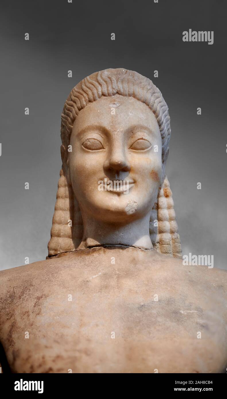 Srhcaic marble statue hi-res stock photography and images - Alamy
