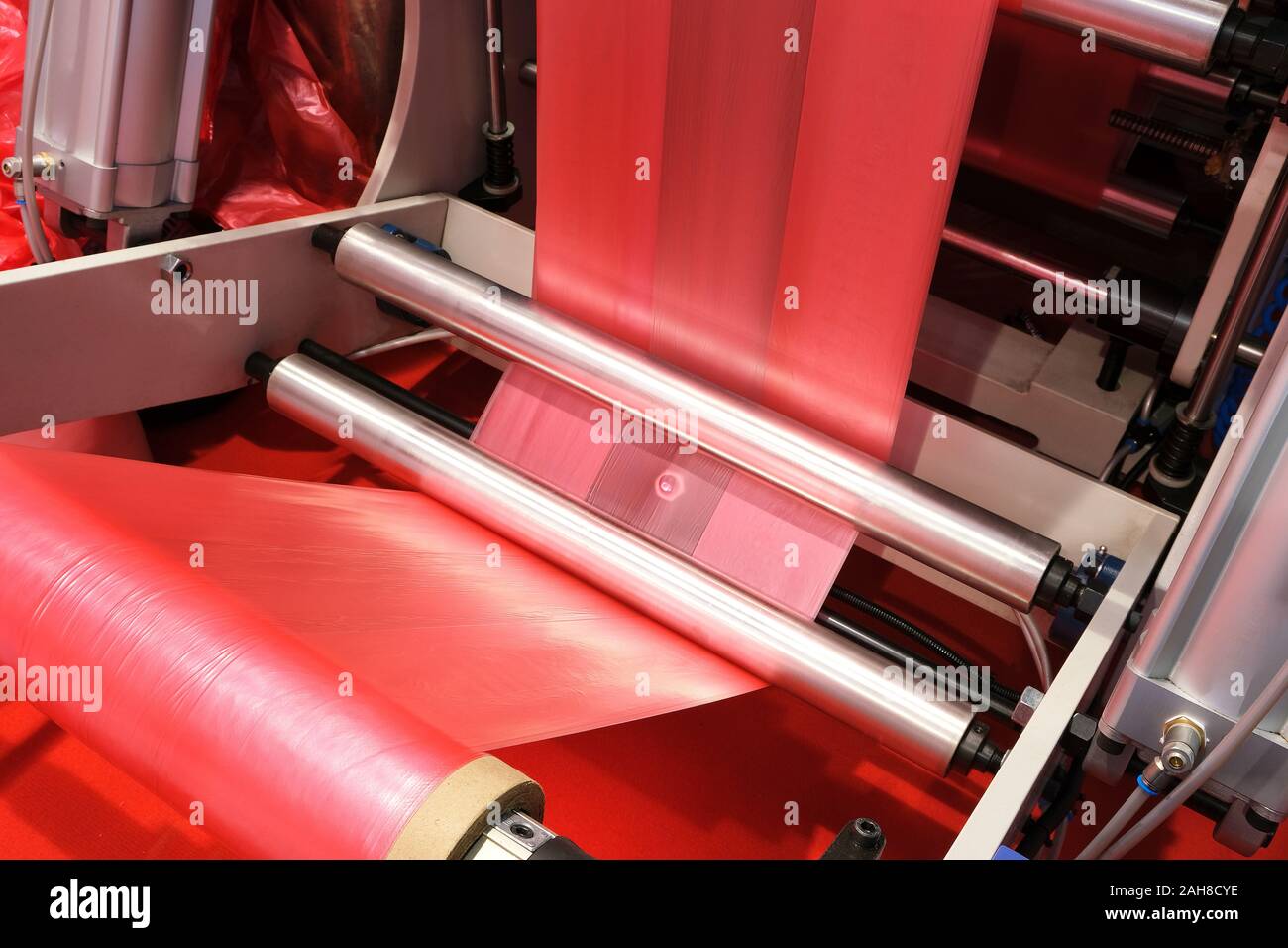 Label printing machine hi-res stock photography and images - Alamy
