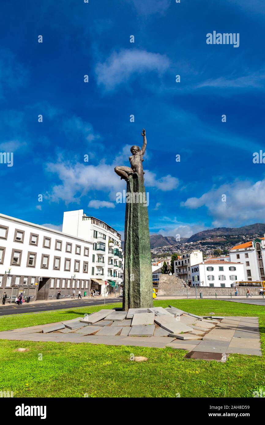 Funchal madeira statue hi-res stock photography and images - Alamy