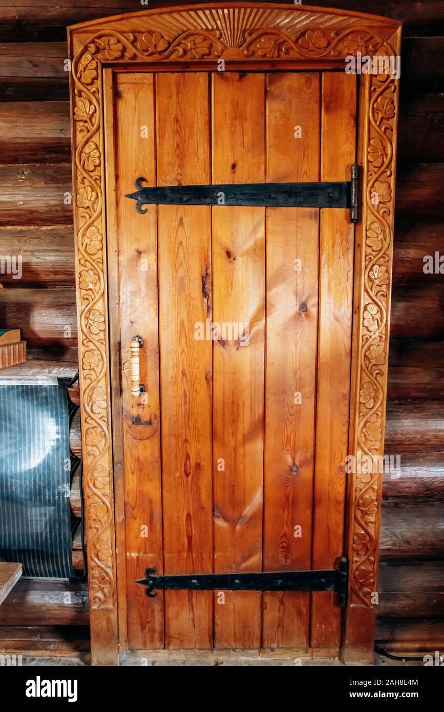 Old decayed wooden door in a wooden house Stock Photo - Alamy