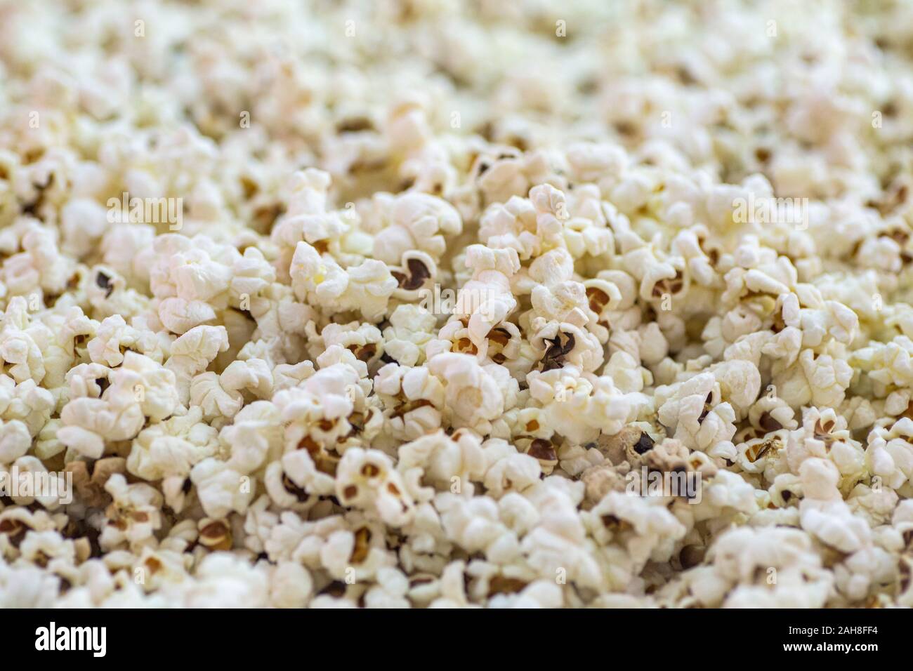 Popcorn background. Texture popcorn close up Stock Photo - Alamy
