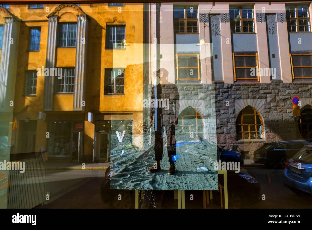 Window facades hi-res stock photography and images - Alamy