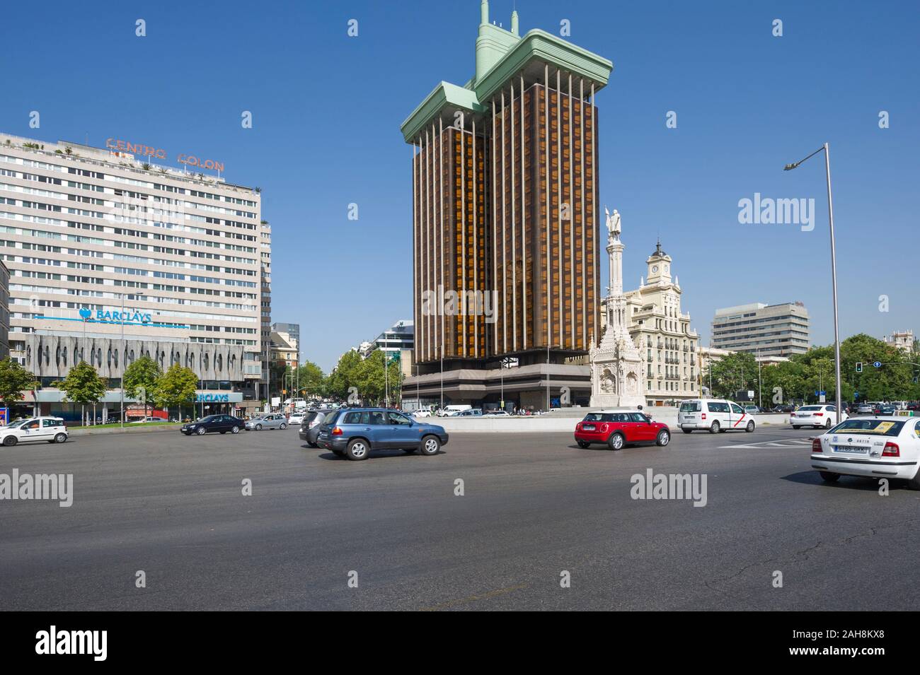 The torres de colon building in the plaza de colon hi-res stock ...
