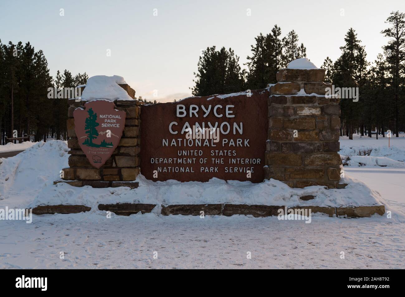 Bryce canyon national park sign hi-res stock photography and images - Alamy