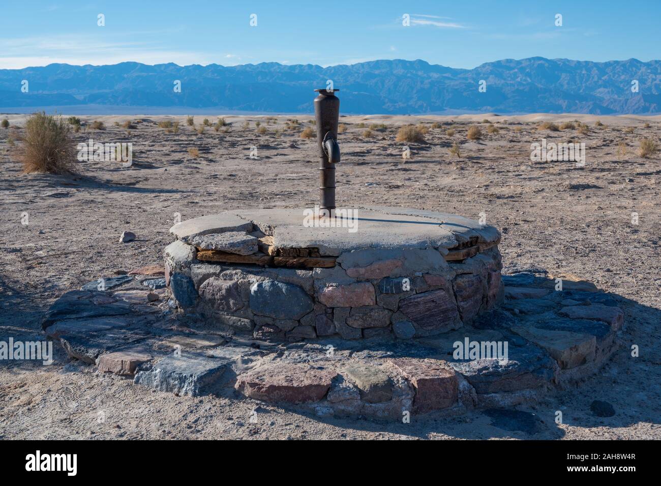The valley waterhole hi-res stock photography and images - Alamy