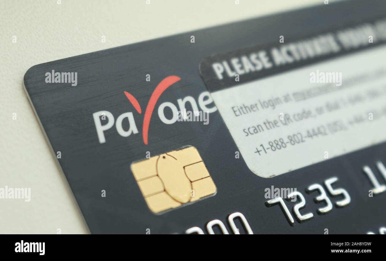 Payoneer card hi-res stock photography and images - Alamy