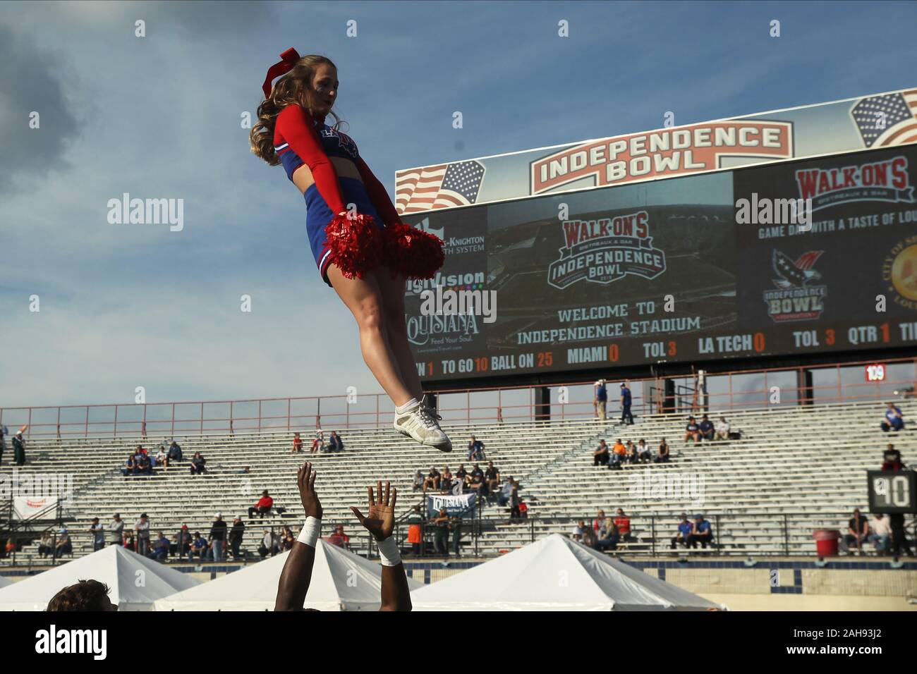 La tech cheerleaders hi-res stock photography and images - Alamy