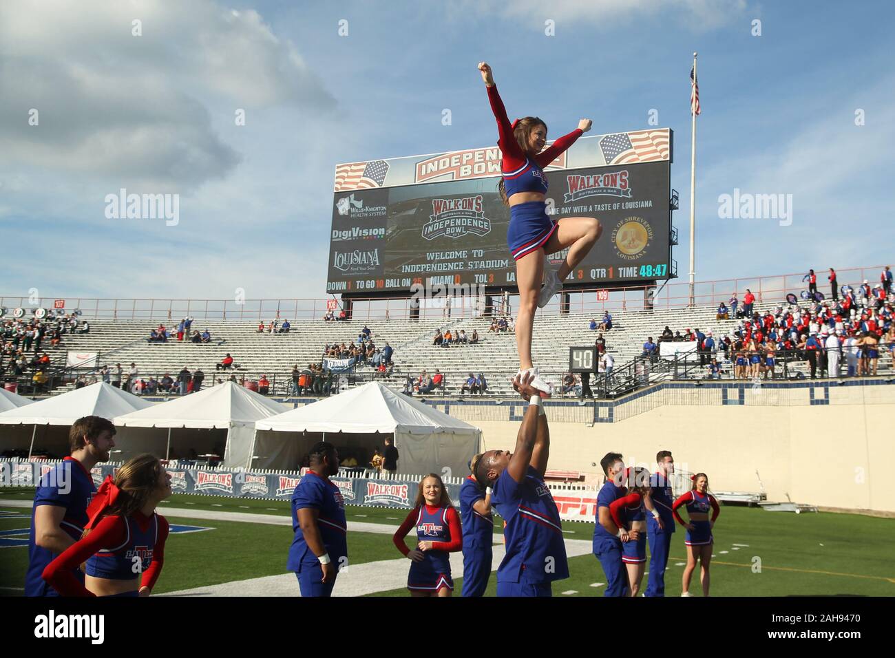 La tech cheerleaders hi-res stock photography and images - Alamy