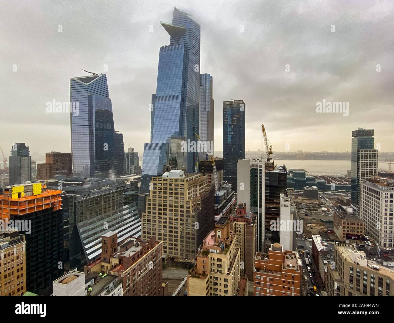 High density cluster hi-res stock photography and images - Alamy