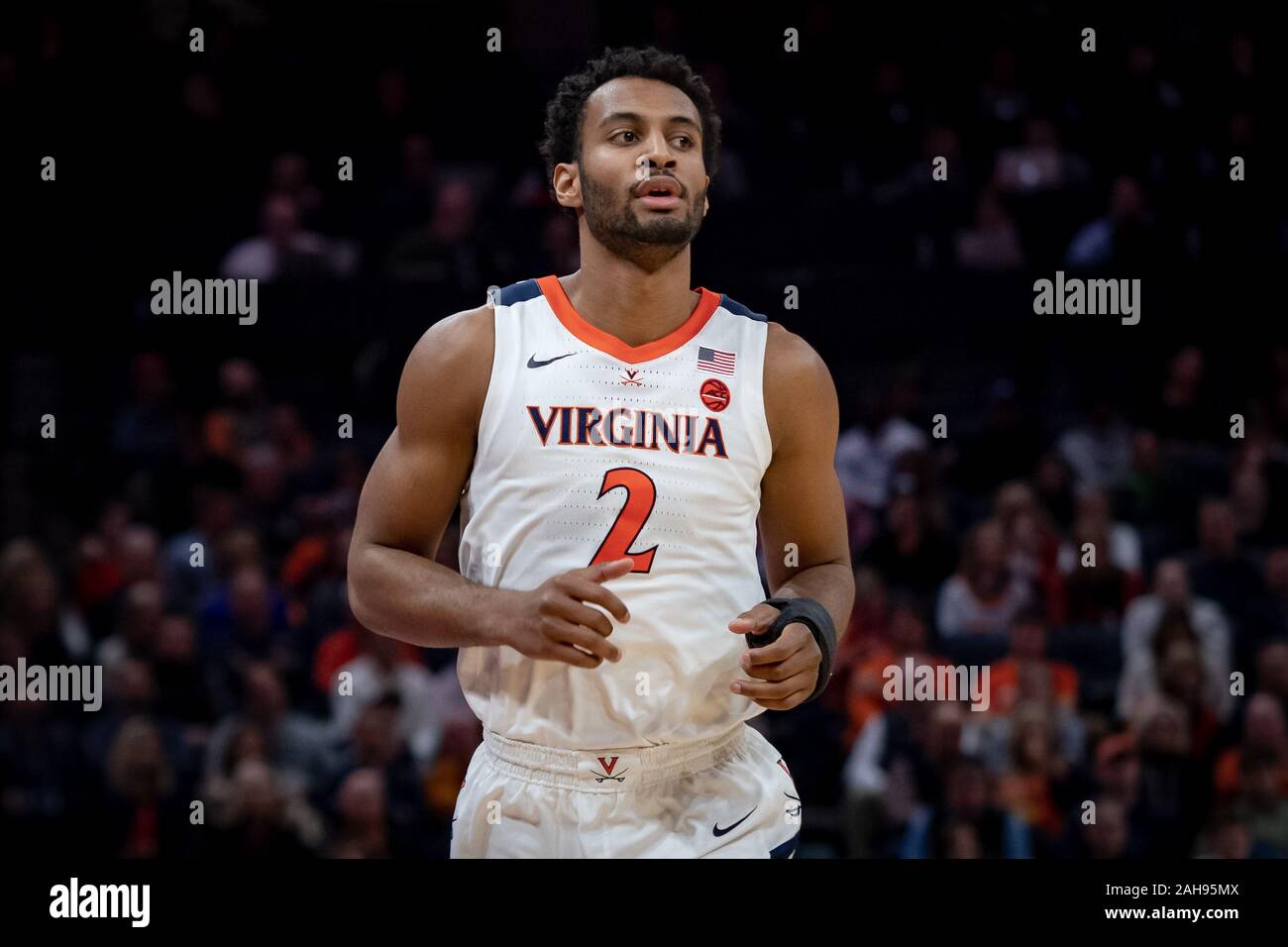 Charlottesville, VA, USA. 22nd Dec, 2019. Virginia Guard Braxton Key (2 ...