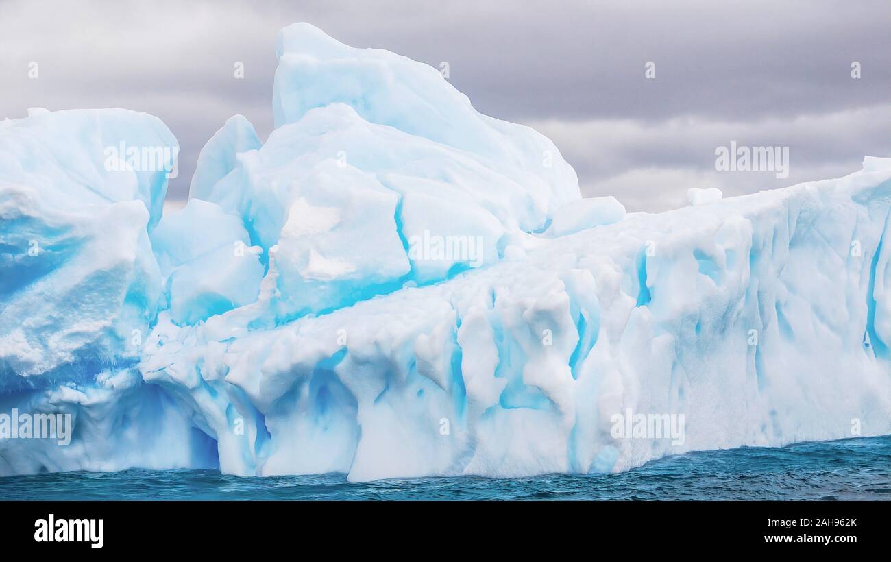 Deep fissures hi-res stock photography and images - Alamy