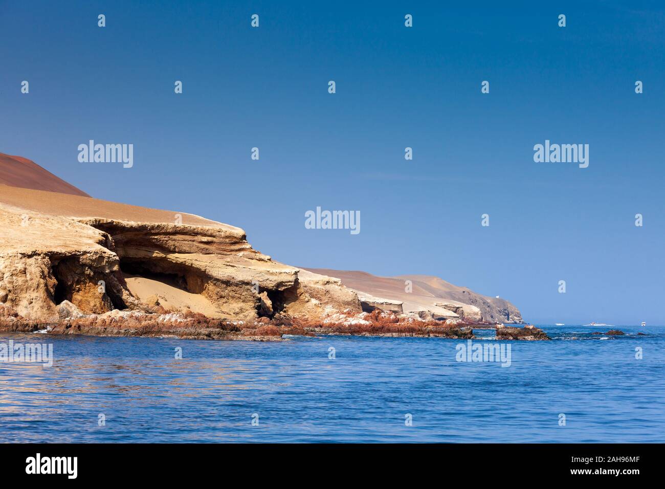 View from the sea to the shore of the Paracas Nature Reserve, Peru ...