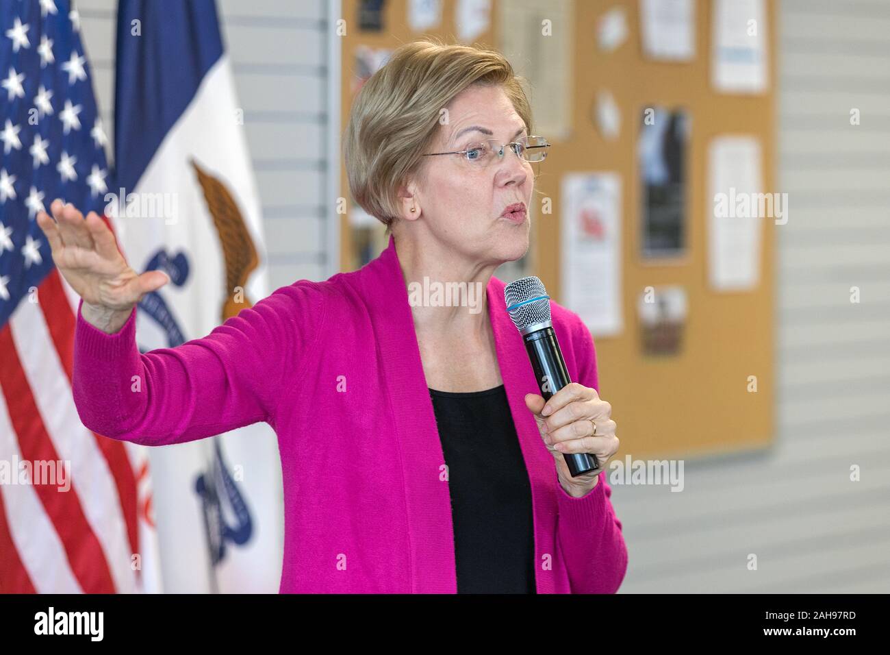 Elizabeth warren campaign event 2020 hi-res stock photography and ...