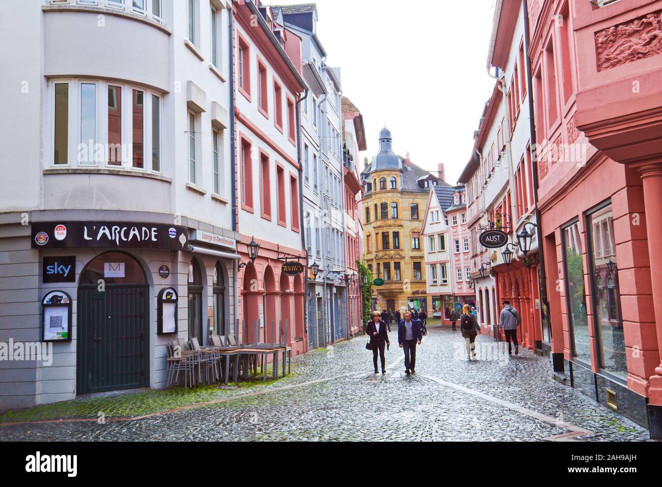 Mainz, Germany - October 2019: Haus zum Aschaffenberg is famous old ...