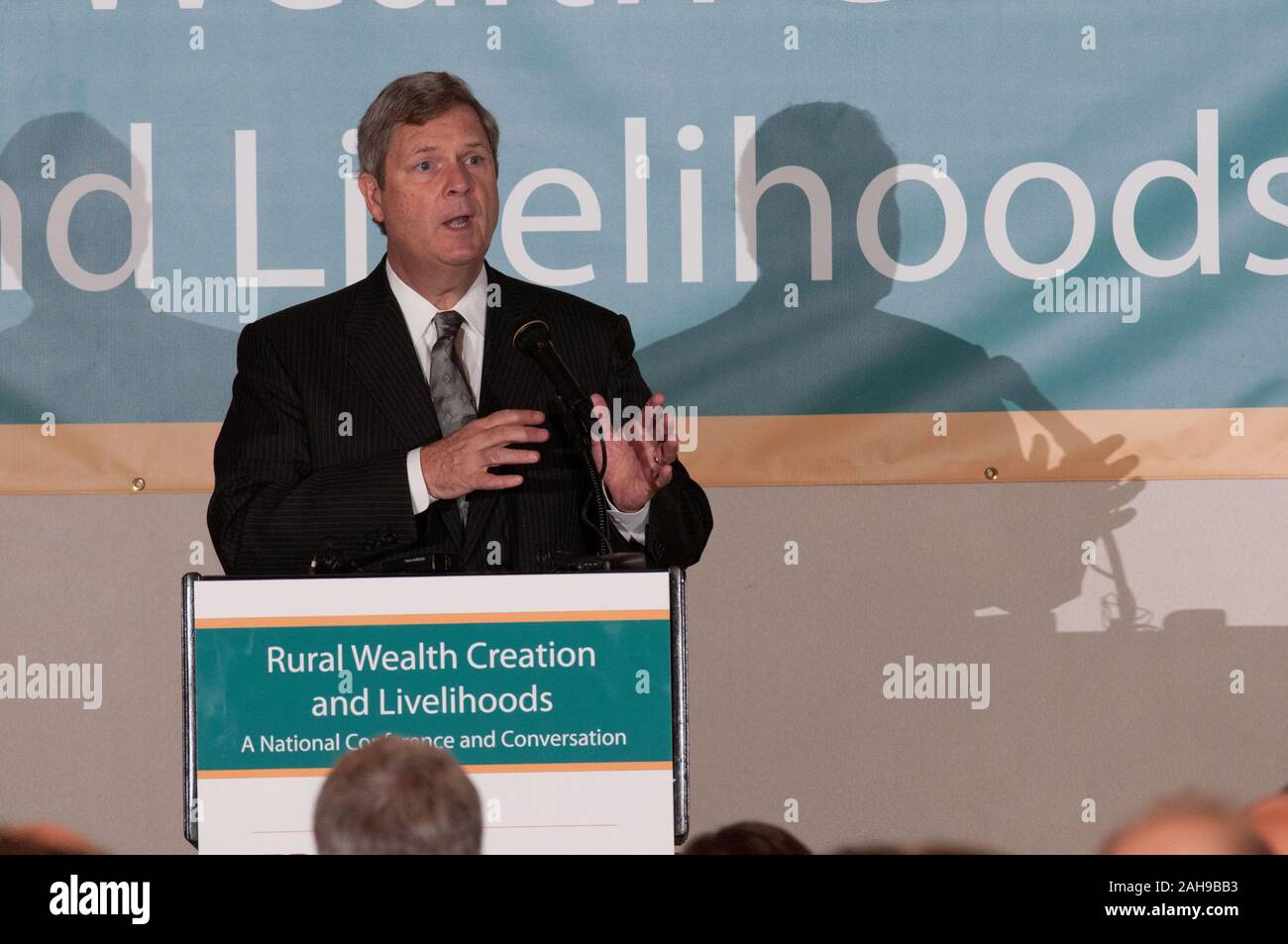 Usda speaker hi-res stock photography and images - Alamy