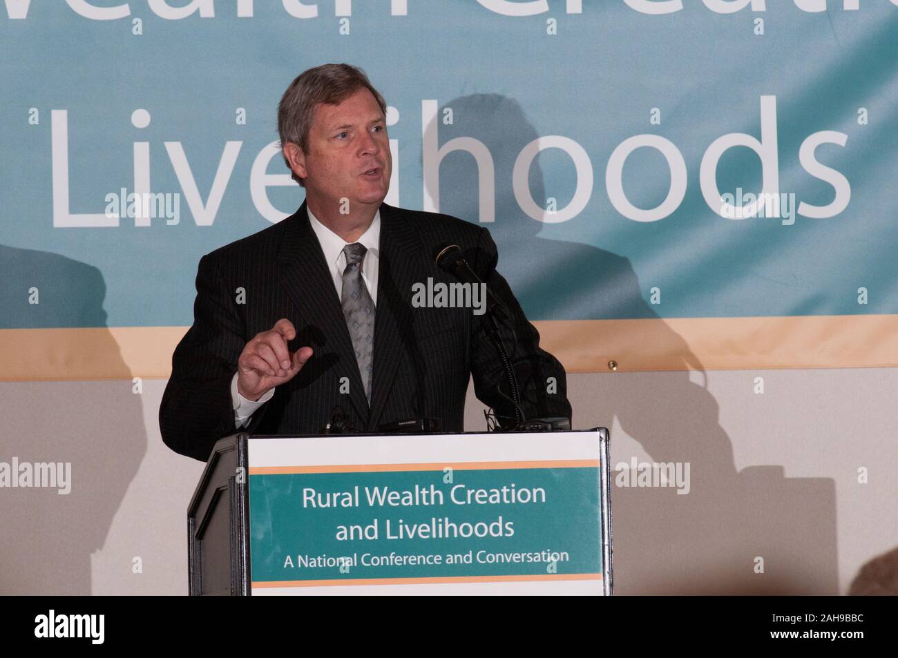 Usda speaker hi-res stock photography and images - Alamy