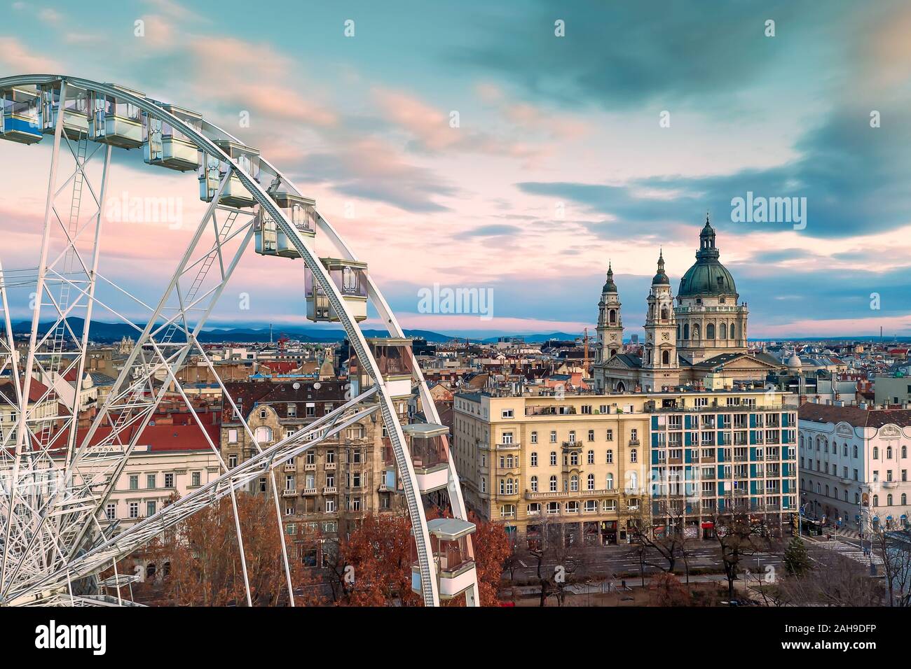 Budapest hungary erzsebet square hi-res stock photography and images ...