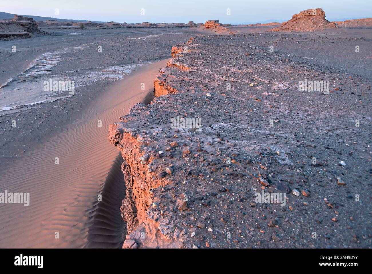 the formation of sand stones in lut desert Stock Photo - Alamy