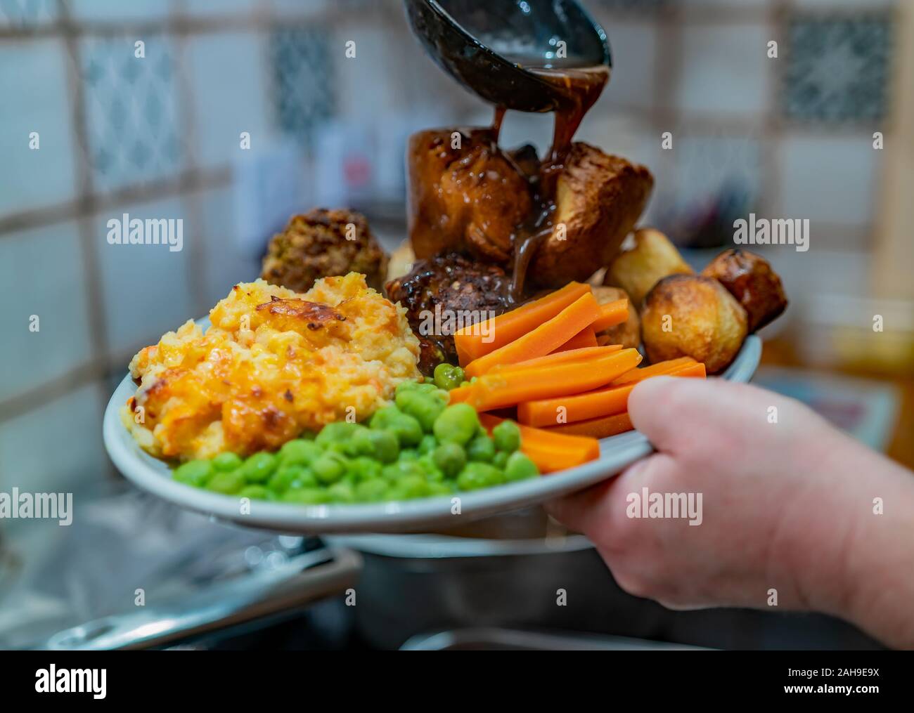 Pouring gravy hi-res stock photography and images - Alamy