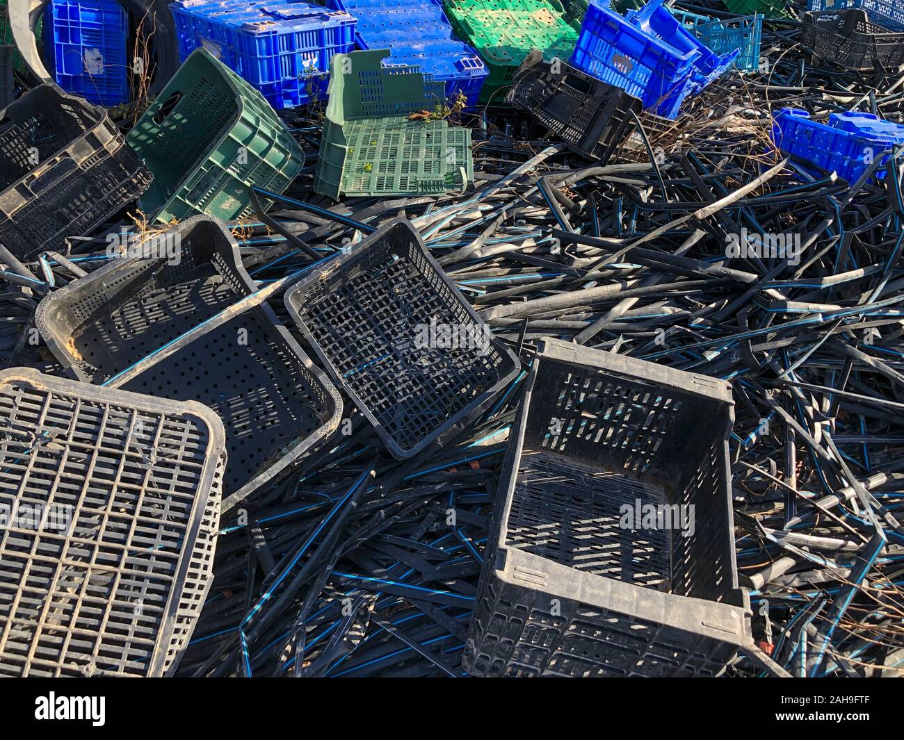 Plastic crates hi-res stock photography and images - Alamy
