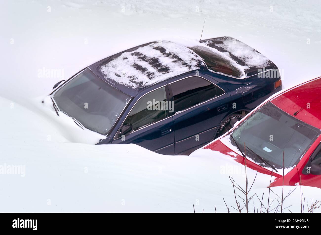 Cars Stuck in Snow After Heavy Snowstorm Stock Photo - Alamy