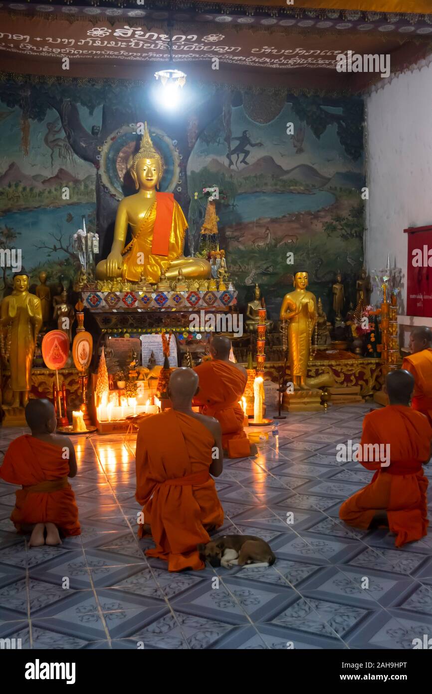 Wat Sin Jong Jaeng temple in Pak Beng, Laos Stock Photo - Alamy