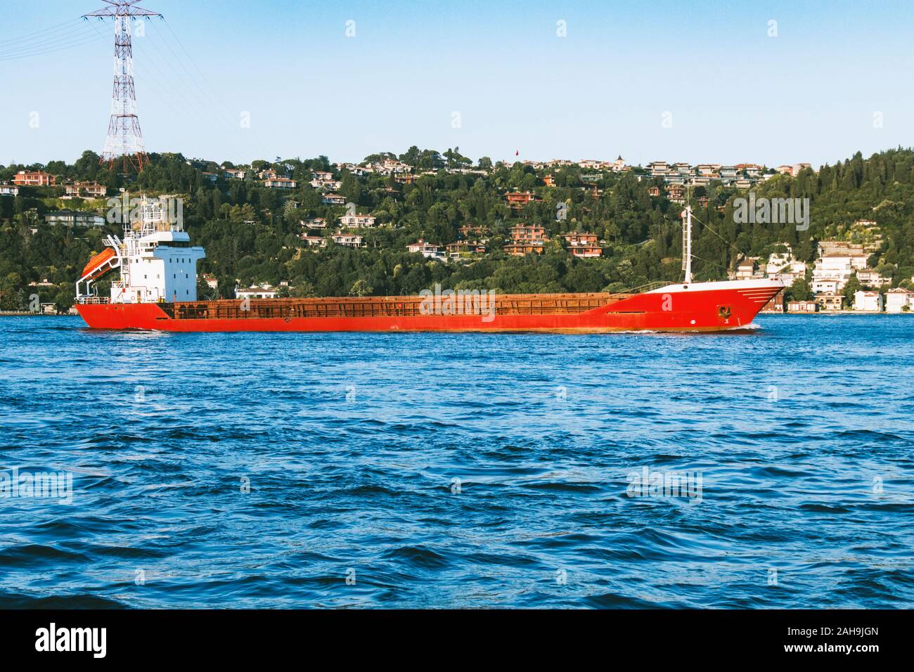 Cargo vessel red sea hi-res stock photography and images - Alamy
