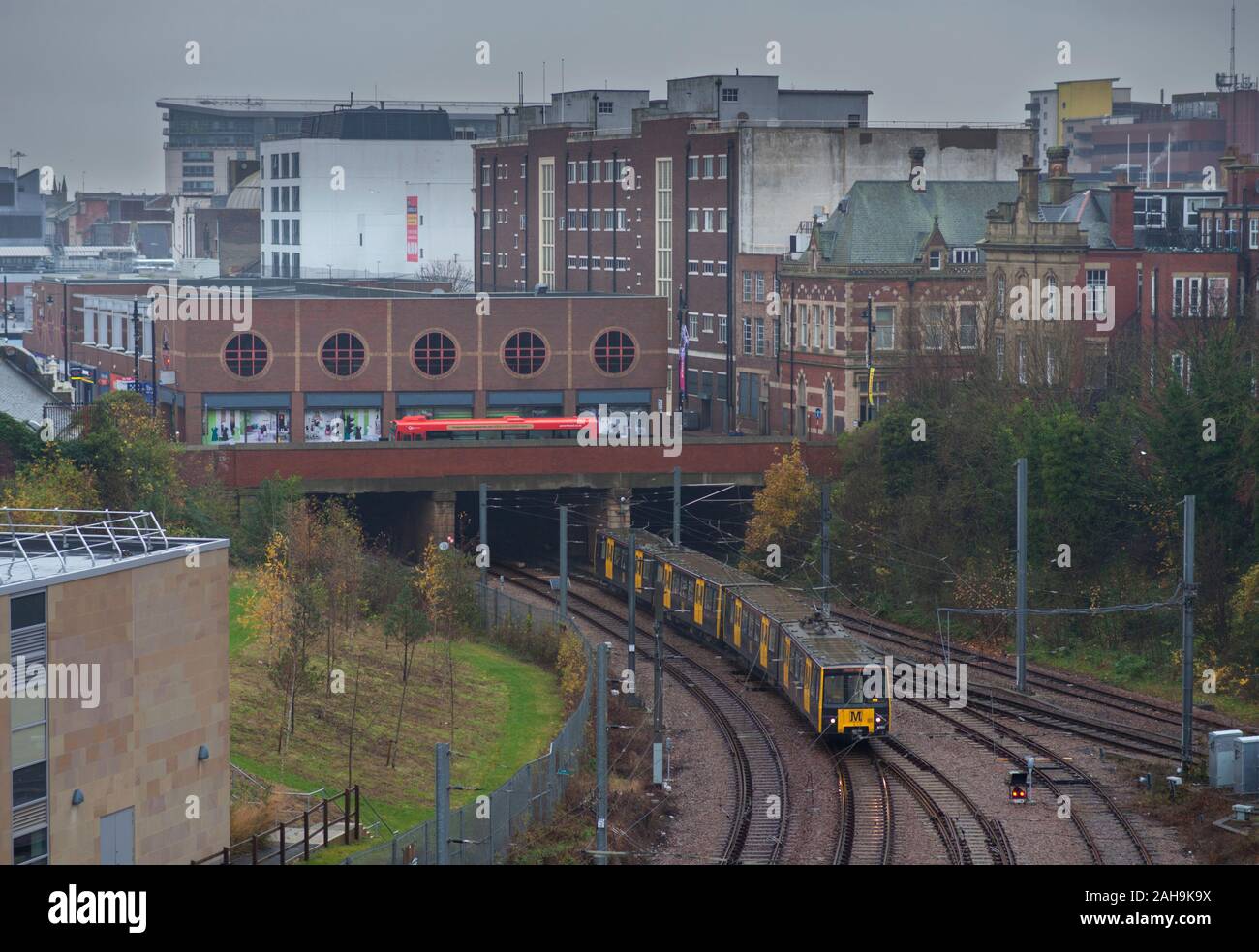 Nexus Tyne and Wear Metro cars departing from Sunderland railway ... Nexus Tyne and Wear Metro cars departing from Sunderland railway ...