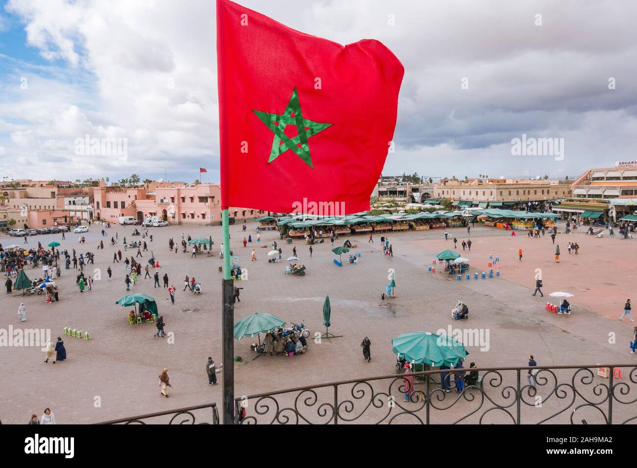 Moroccan architecture square hi-res stock photography and images - Alamy
