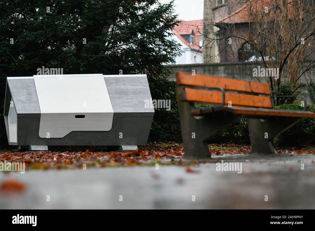 Ulm, Germany. 27th Dec, 2019. An "Ulmer Nest" was set up at the old ...