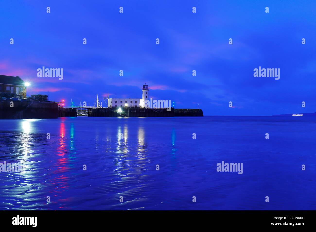 Scarborough Lighthouse High Resolution Stock Photography and Images - Alamy