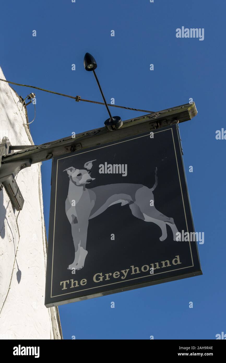 The greyhound pub sign hi-res stock photography and images - Alamy