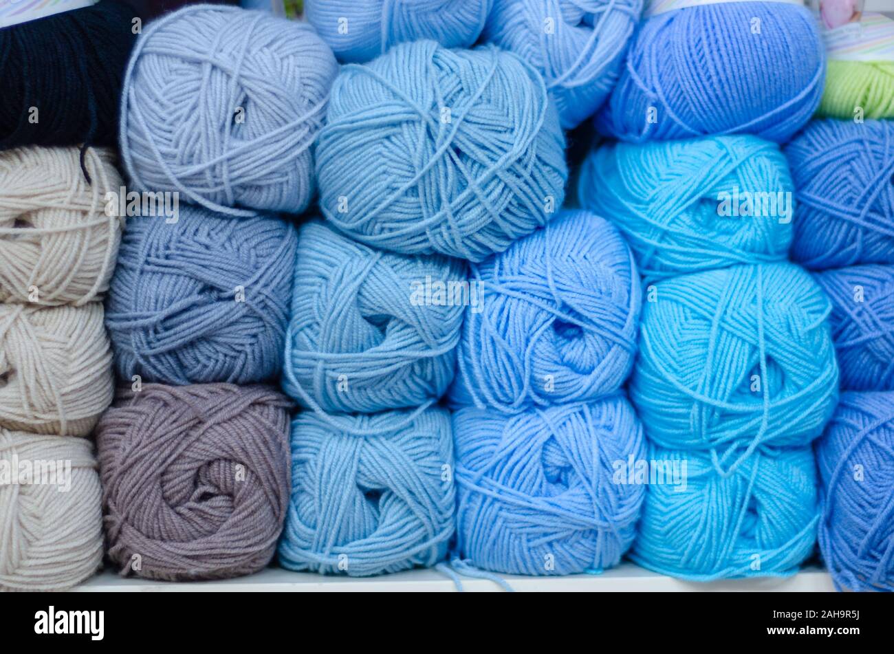 Shelf balls hi-res stock photography and images - Alamy