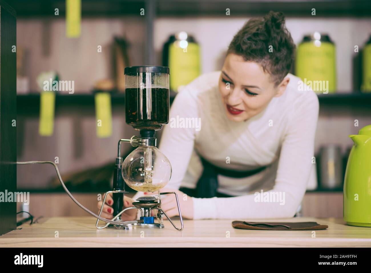 Employee making tea hi-res stock photography and images - Alamy