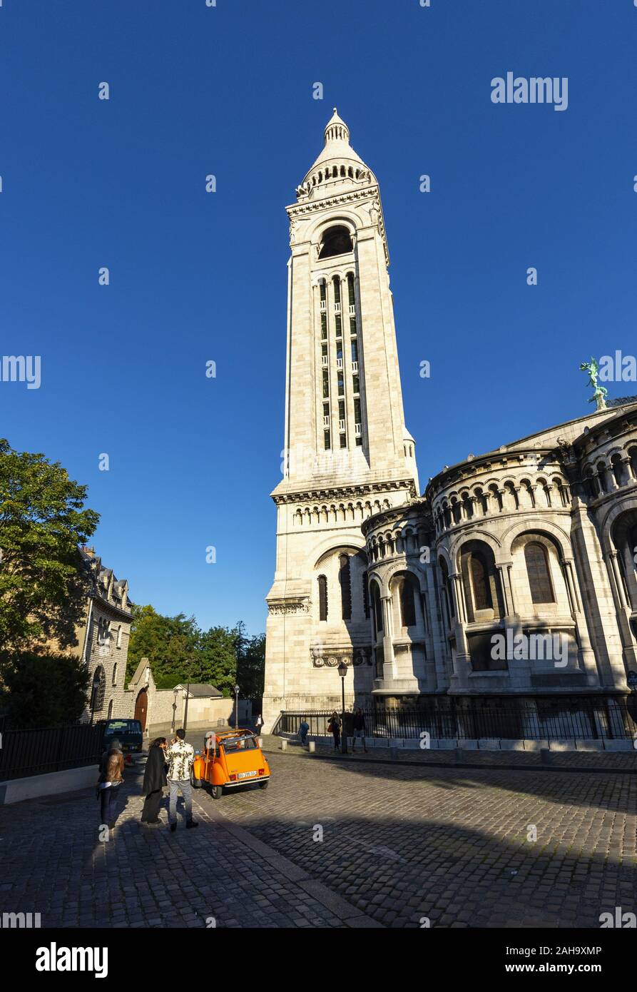 Bell tower of the Sacré-Coeur Basilica in Paris Stock Photo - Alamy