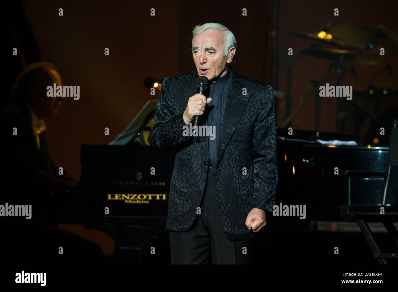 Legión tu hi-res stock photography and images - Alamy