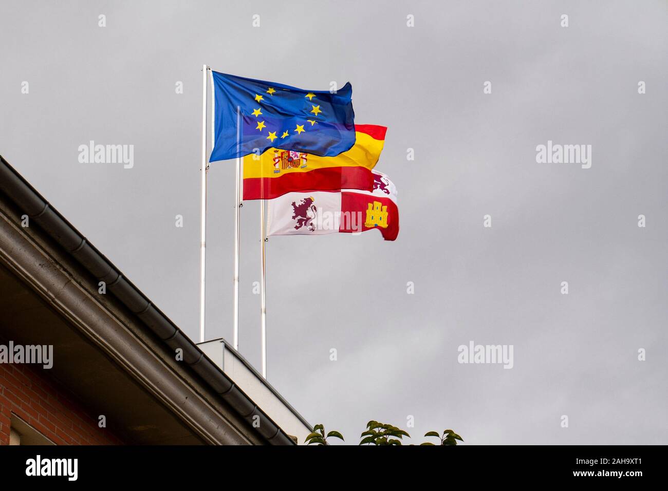 Flags of castile hi-res stock photography and images - Alamy