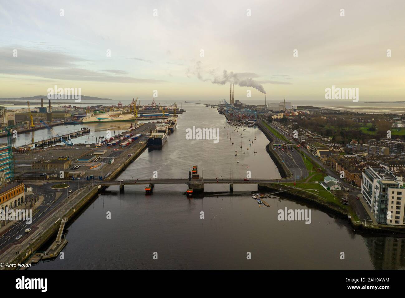 Irish port city hi-res stock photography and images - Alamy